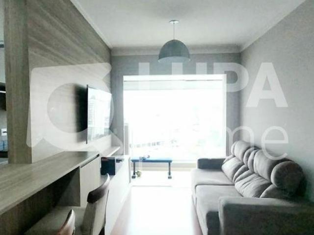 Apartamento com 2 dormitórios sendo 1 suíte á venda em Santana