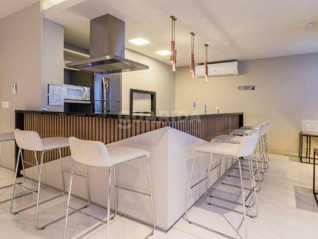 Apartamento com 2 dormitórios, sendo 1 suíte, para alugar no bairro Passo da Areia. COD: 23978