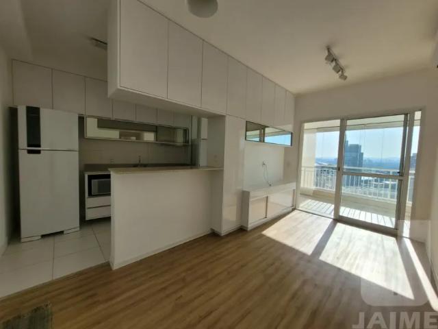 Apartamento com 2 dormitórios, sendo 1 suíte, 1 vaga em pinheiros