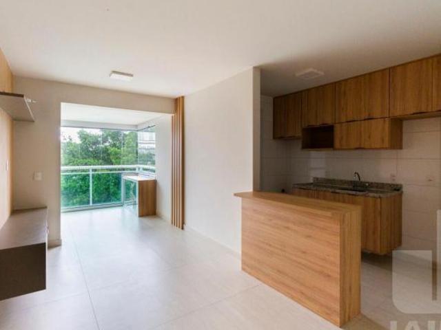 Apartamento com 2 dormitorios sendo 1 suite 2 banheiros sala 2 ambientes 1 vaga