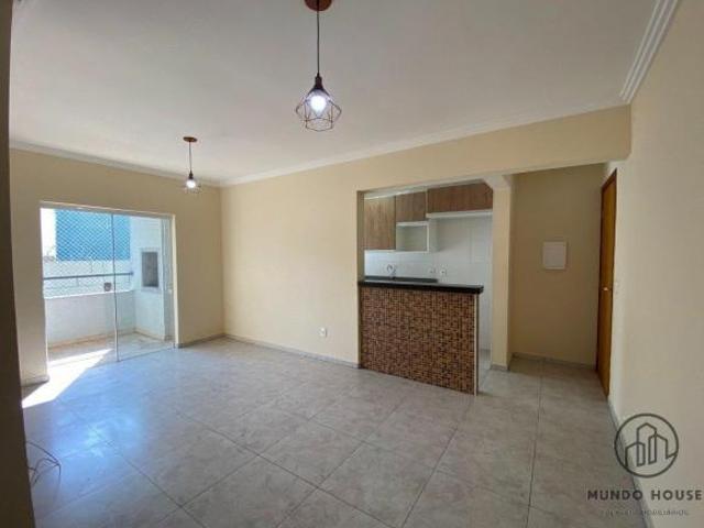 Apartamento com 2 dormitórios sendo uma suite e varanda na Vila Barão