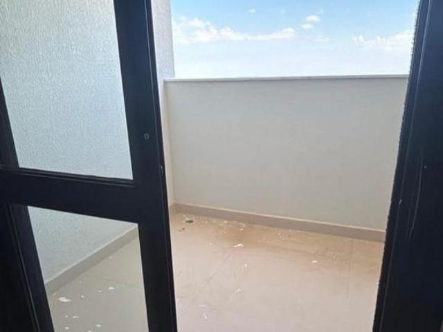 Apartamento com 2 dormitórios sendo uma suíte perto da via cambuí e do Condomínio Aruanã