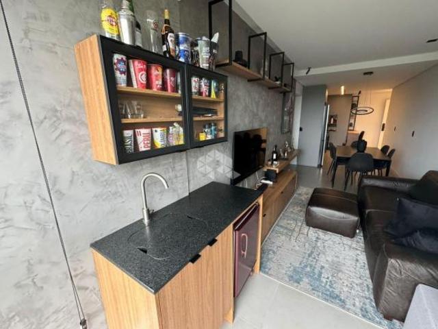 Apartamento com 2 dormitórios, suíte, 2 vagas de garagem Bairro Santa Catarina em Caxias Do Sul