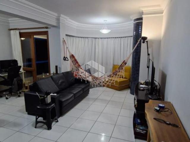 Apartamento com 2 dormitórios, suíte, box, sacada de frente, mobiliado em Capão