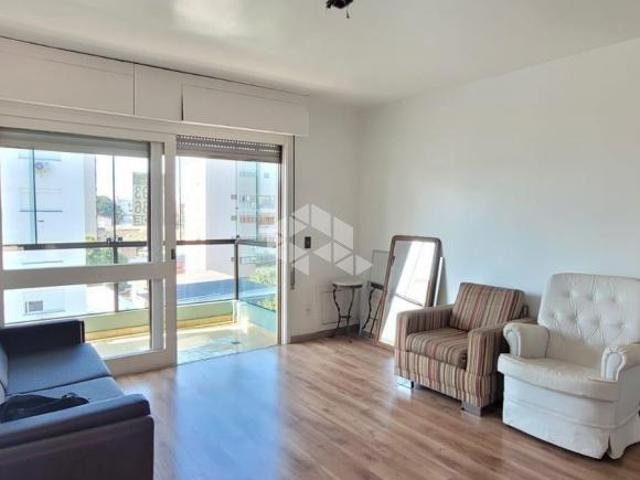 Apartamento com 2 dormitórios, suíte, dependência e 2 vagas no Centro de Canoas