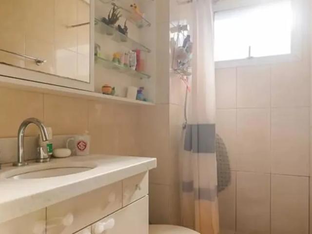 Apartamento com 2 dormitórios, suíte e churrasqueira