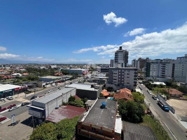 Apartamento com 2 dormitórios/quartos sendo 1 suíte mobiliado com sacada e vaga de garagem/box em Ca