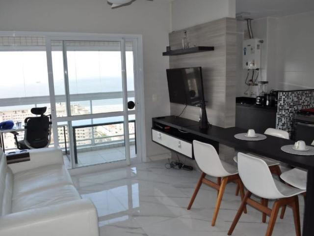 Apartamento com 2 quartos mobiliado para alugar no Gonzaga em Santos