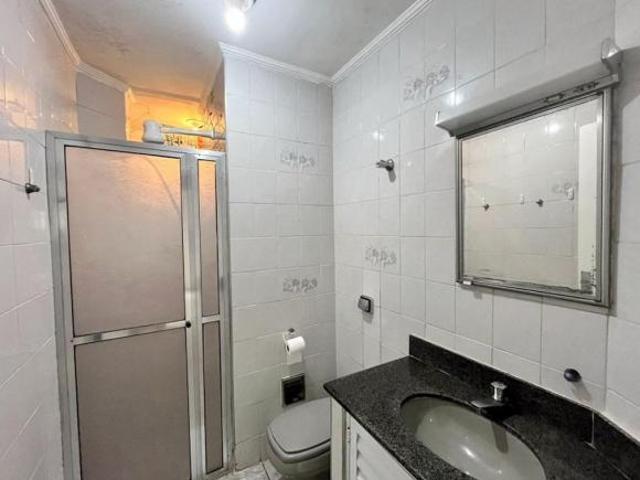 Apartamento com 2 Quartos na Quadra da Praia à Venda em Pitangueiras – Guarujá/SP
