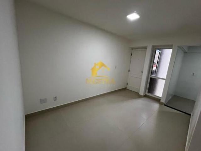 Apartamento com 2 quartos na QE 18 Guará I