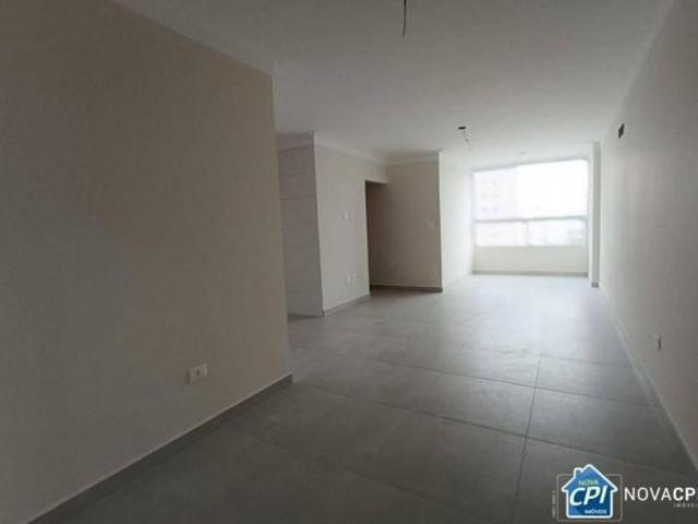 Apartamento com 2 quartos na Vila Guilhermina Praia Grande/SP