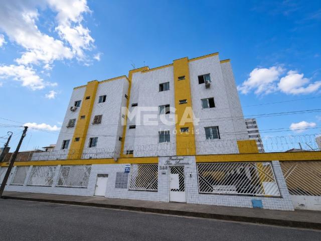 Apartamento com 2 quartos no bairro Farias Brito em Fortaleza, CE