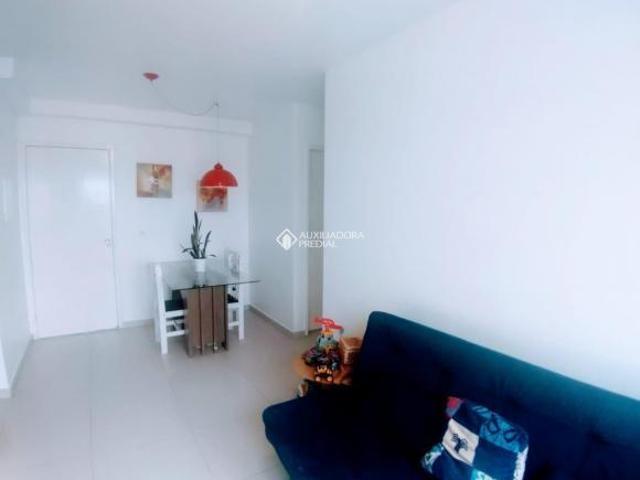 Apartamento com 2 quartos no bairro Glória