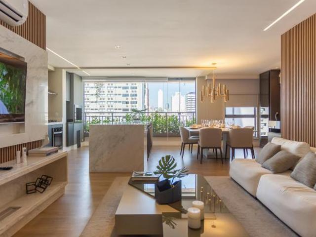 Apartamento com 2 quartos no Centro de Curitiba PR