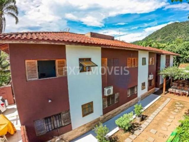 Apartamento com 2 quartos no Condomínio Praia Lagoinha em Ubatuba a 60 metros da praia