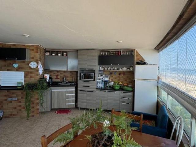 Apartamento com 2 quartos, Ocian, Praia Grande R$ 950 mil