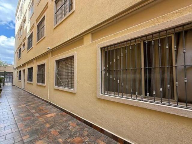 Apartamento com 2 quartos à venda, 60 m² por R$ 300.000