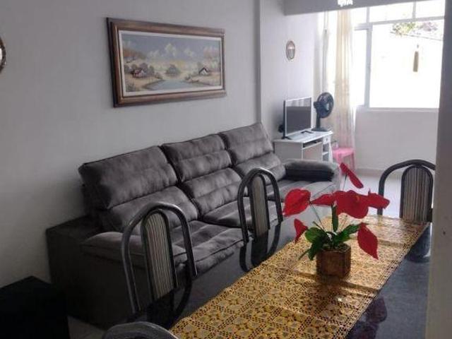 Apartamento com 2 quartos à venda, 63 m² por R$ 305.000