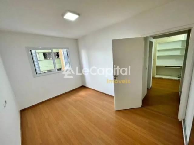 Apartamento com 2 quartos à venda, 66 m²
