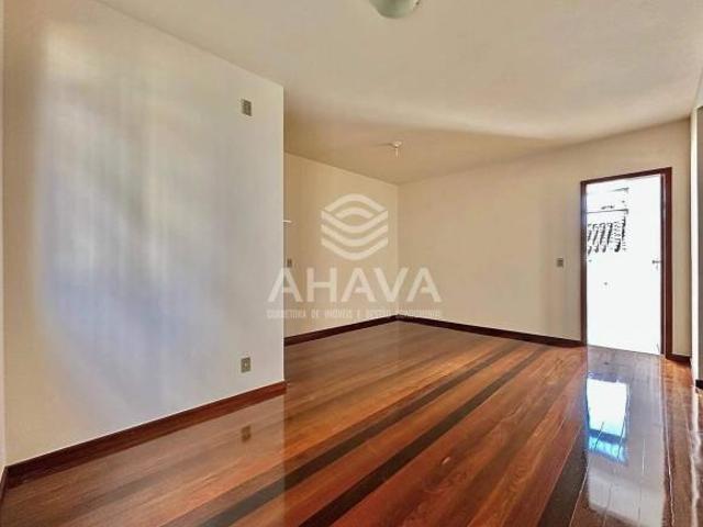Apartamento com 2 Quartos à Venda, 76,65m², Santa Rosa, próximo à Rua Izabel Bueno