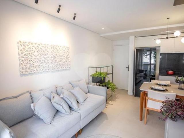 Apartamento com 2 quartos à venda em Cambuí SP