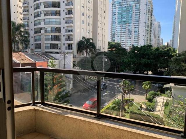 Apartamento com 2 quartos à venda em Campo belo SP