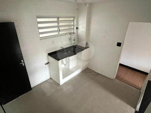 Apartamento com 2 quartos à venda em Aclimação SP