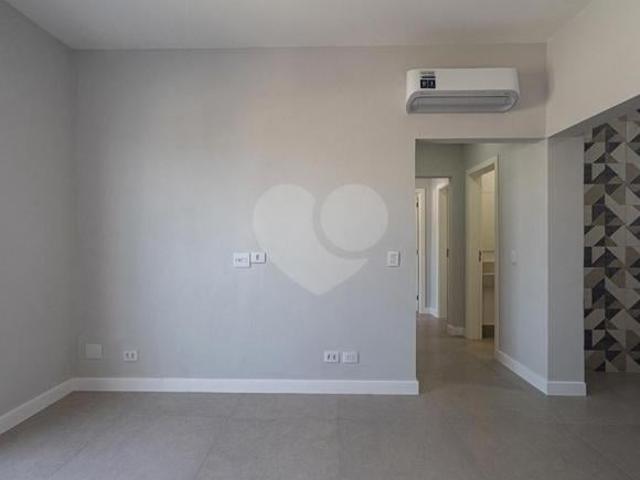 Apartamento com 2 quartos à venda em Bela vista SP