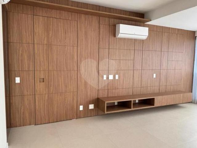 Apartamento com 2 quartos à venda em Jardim morumbi SP