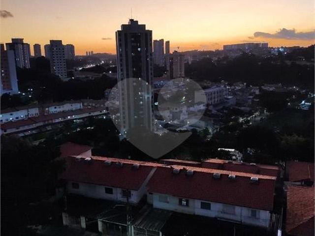 Apartamento com 2 quartos à venda em Jardim ester yolanda SP