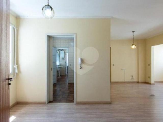 Apartamento com 2 quartos à venda em Menino Deus RS