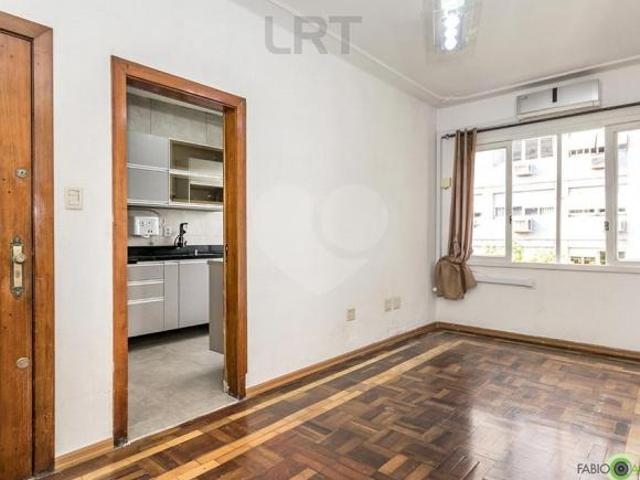 Apartamento com 2 quartos à venda em Menino Deus RS