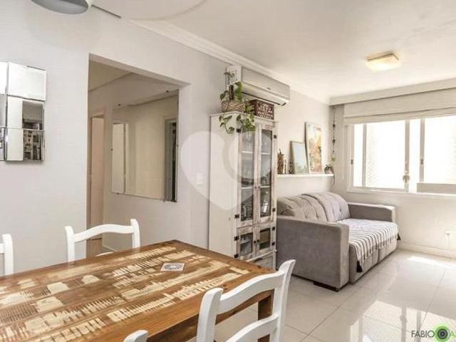 Apartamento com 2 quartos à venda em Menino deus RS