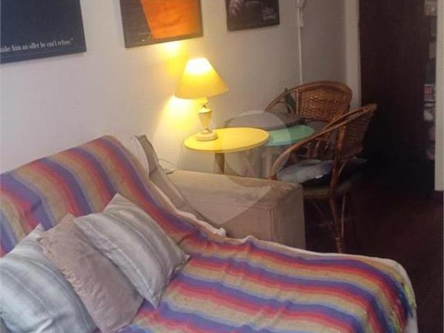 Apartamento com 2 quartos à venda em Santa quitéria PR