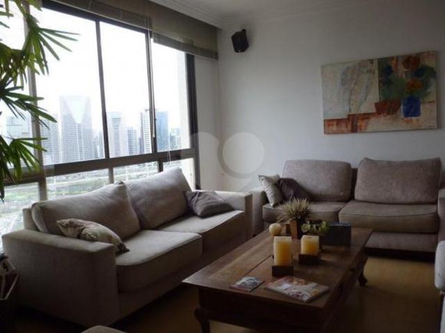 Apartamento com 2 quartos à venda em Real Parque SP