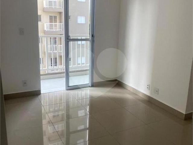 Apartamento à venda com 2 quartos no condomínio Parque Das Oliveiras, São Carlos
