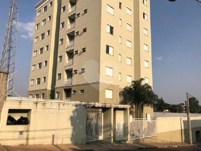 Apartamento à venda com 2 quartos, sendo 1 suíte, no condomínio Vitruviano, São Carlos