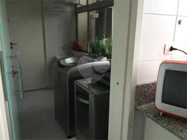 Apartamento à venda com 2 quartos, sendo 1 suíte, no condomínio Adriana Margarida Prestes Maia Ferna