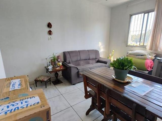 Apartamento com 2 quartos à venda no Centro do Taboão da Serra com 59m² e 1 vaga de carro ao lado do