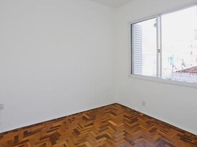 Apartamento com 2 quartos, bairro Rio Branco, próximo ao Hospital de Clinicas