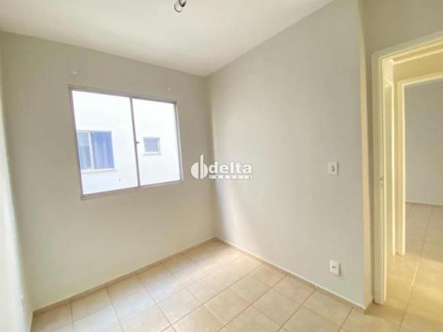 Apartamento com 2 quartos disponível para venda no bairro Cazeca em Uberlândia MG