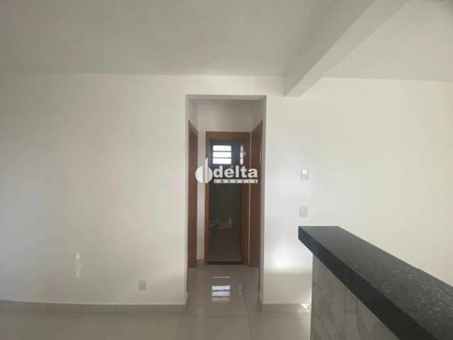 Apartamento com 2 quartos disponível para venda no bairro Chácaras Tubalina E Quartel em Uberlândia