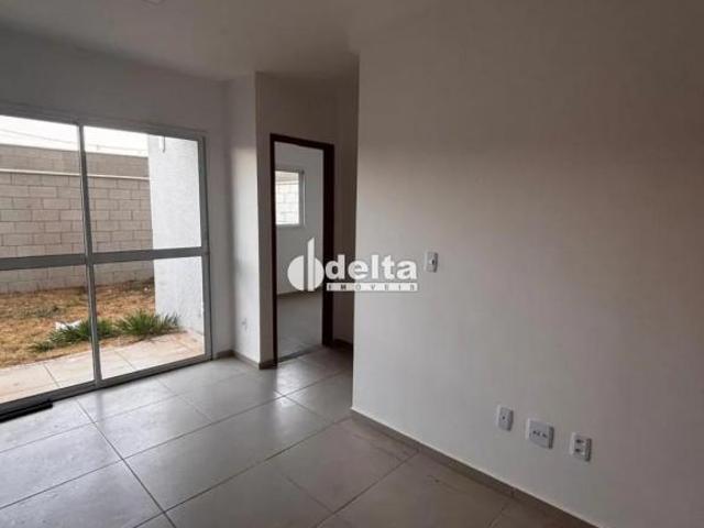 Apartamento com 2 quartos disponível para venda no bairro Grand Ville em Uberlândia MG