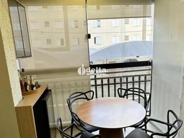 Apartamento com 2 quartos disponível para venda no Bairro Grand Ville em Uberlândia MG