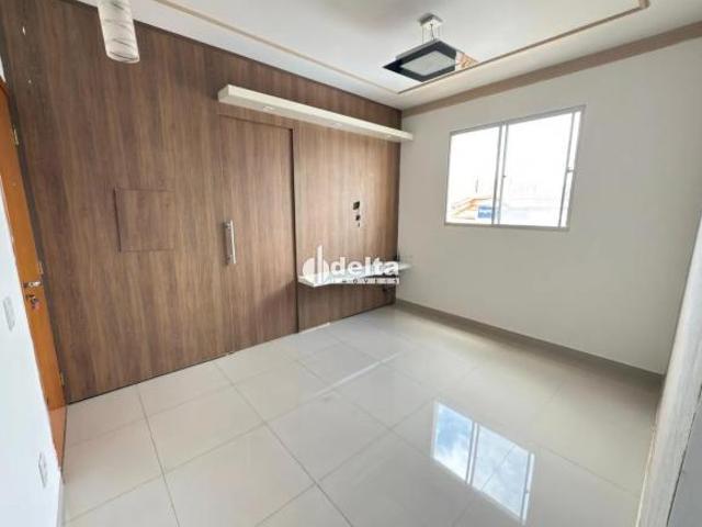 Apartamento com 2 quartos disponível para venda no bairro Jardim Brasília em Uberlândia MG