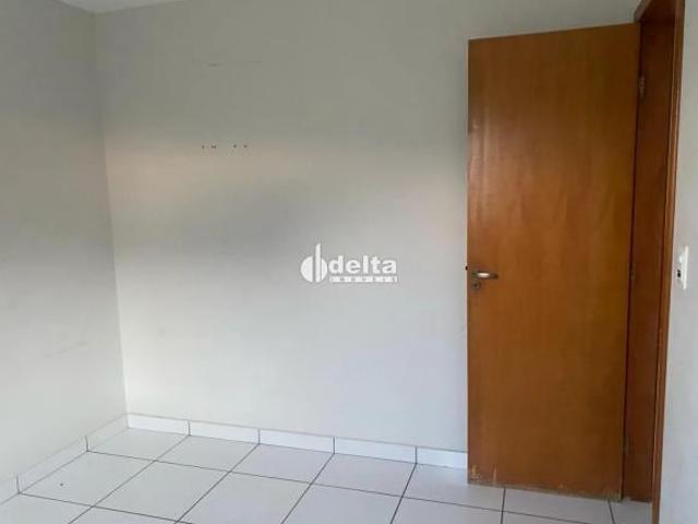 Apartamento com 2 quartos disponível para venda no bairro Jardim das Palmeiras em Uberlândia MG