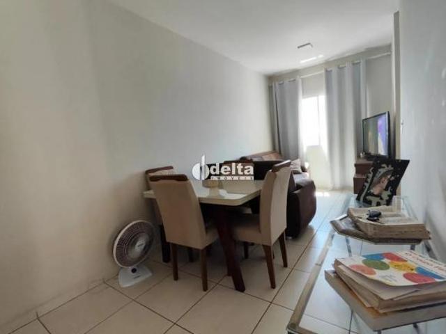 Apartamento com 2 quartos disponível para venda no bairro Luizote de Freitas em Uberlândia MG