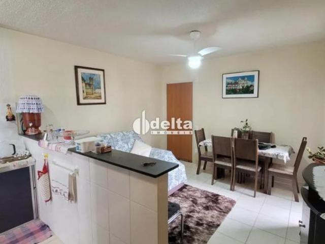 Apartamento com 2 quartos disponível para venda no bairro Mansour em Uberlândia MG