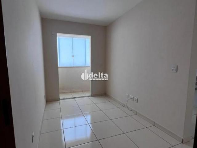 Apartamento com 2 quartos disponível para venda no bairro Tubalina em Uberlândia MG