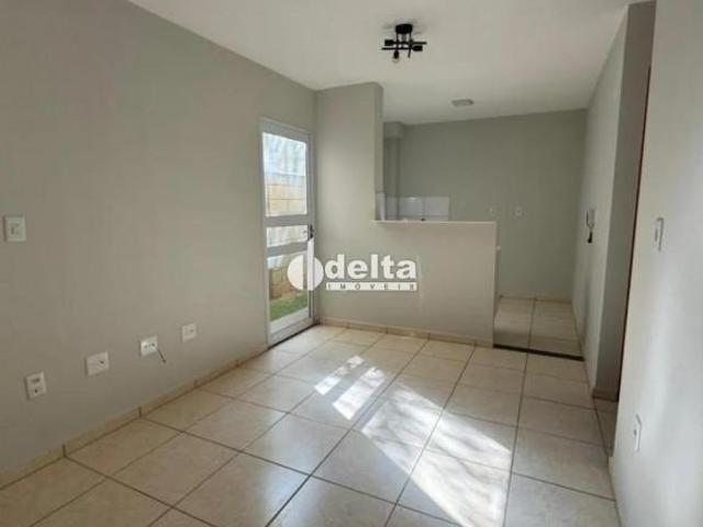 Apartamento com 2 quartos disponível para locação e venda no bairro Jardim Holanda em Uberlândia MG
